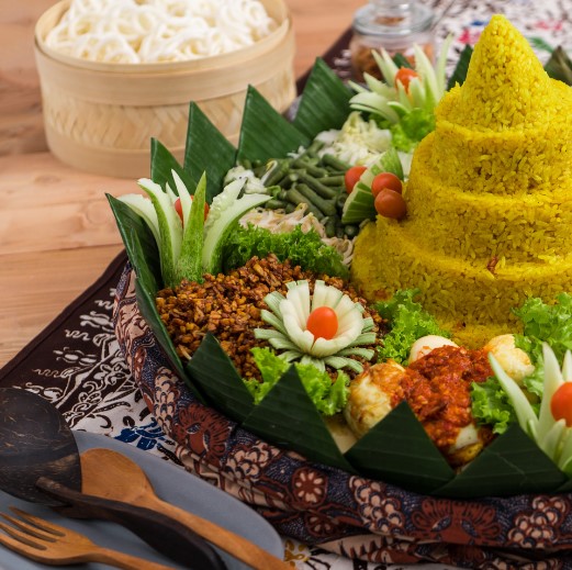 Cara Memotong Timun untuk Hiasan Tumpeng 17 Agustus